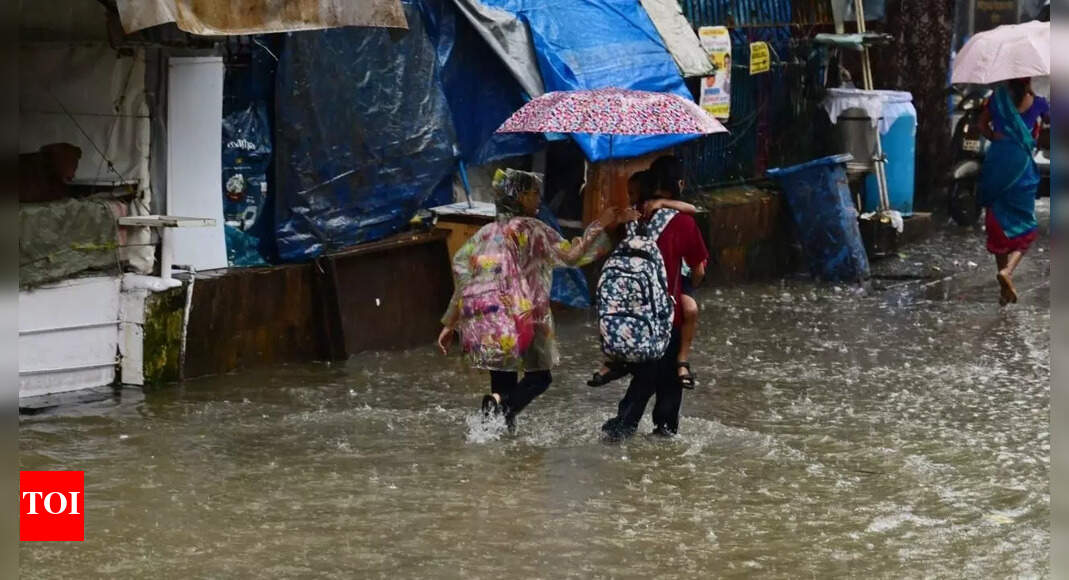 Mumbai Rains Live Updates: IMD's red alert for MMR, orange advisory for ...