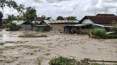 5,000 houses inundated, roads cut off as flash floods & landslides hit Manipur | Guwahati News ...