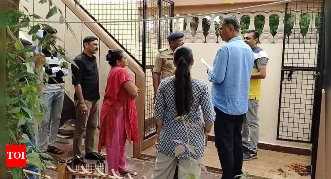 Spurned lover, aide arrested for knife attack on woman in Amreli ...