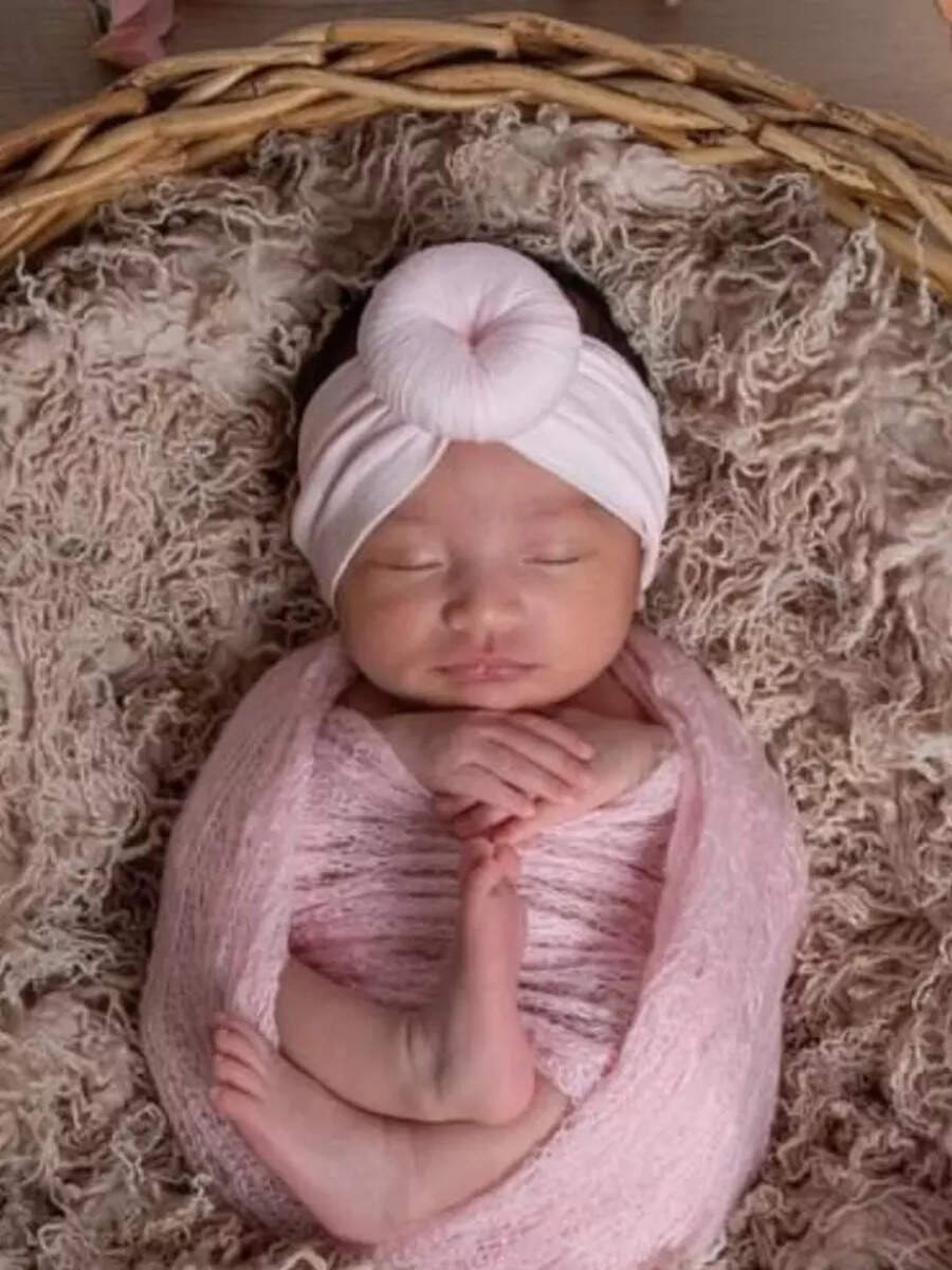 10 unique baby girl names with letter R | Times of India