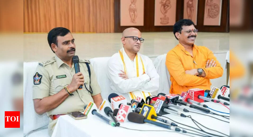 Over 5,000 cops and TTD guards to manage Brahmotsavams security ...