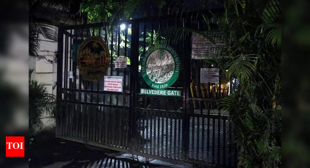 After fencing off dogs, Agri-Horticulture Society bans visitors’ entry ...