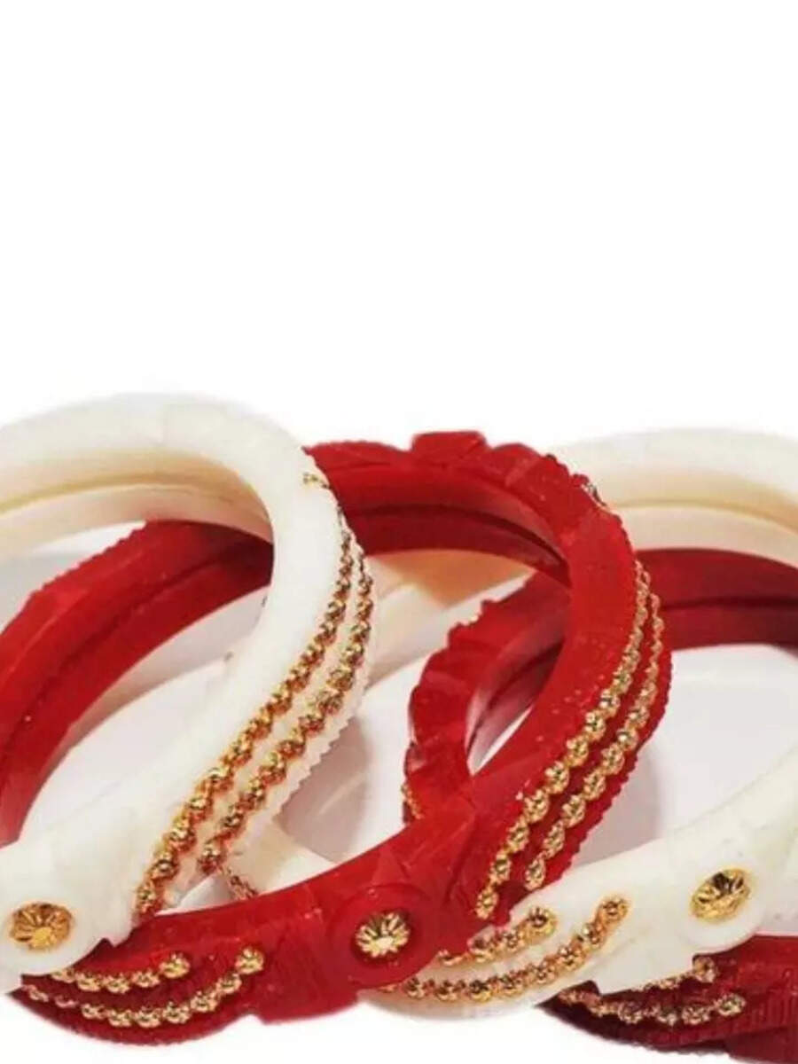 Shakha Pola designs for Bengali women | Times of India