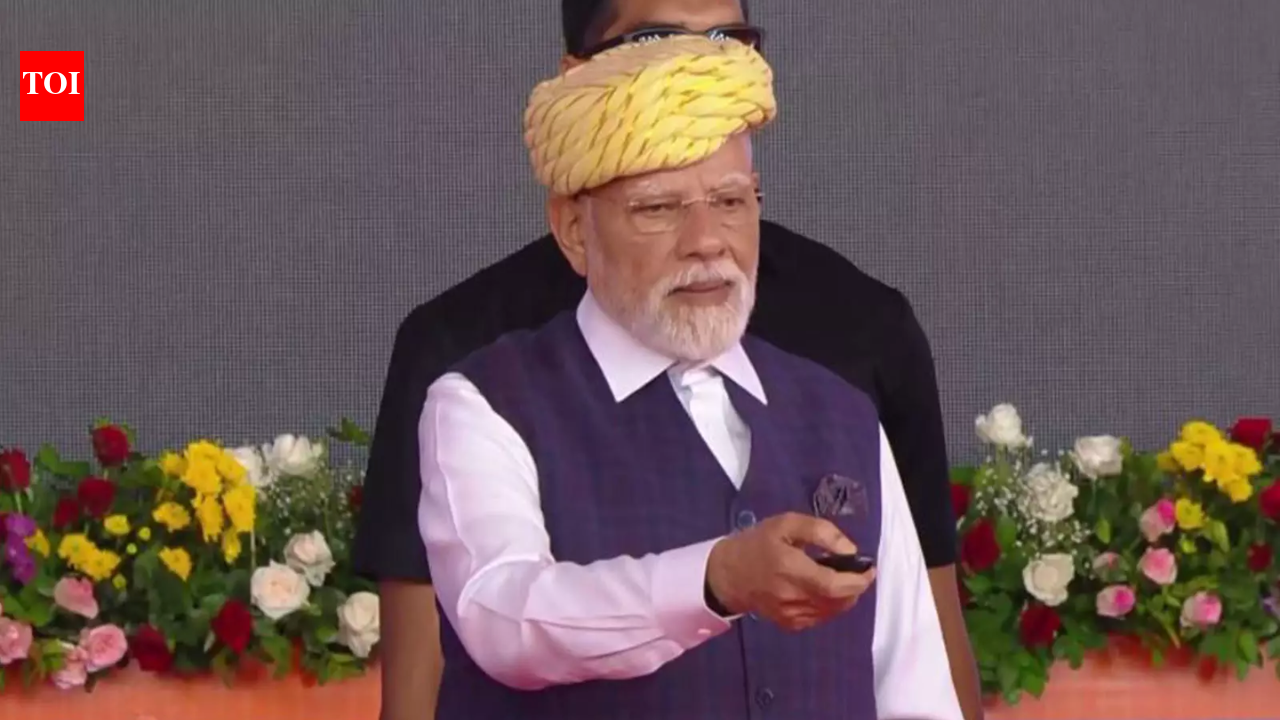 'Main enemy of India is dependence on other nations': PM Modi's ...