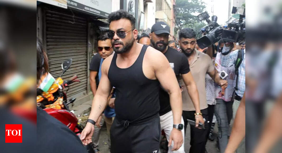 Goons open fire at S Kol gym, close shave for bizman-owner | Kolkata ...