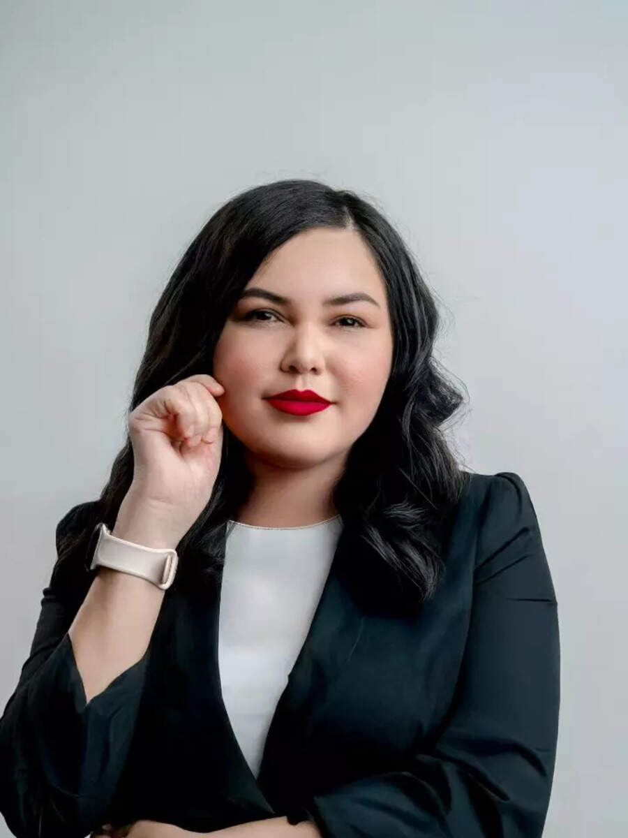 10 subtle signs of a truly clever person you should notice | Times of India