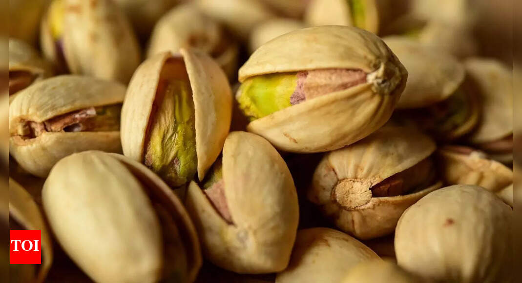 Lower your blood pressure naturally by eating pistachios daily: Study ...