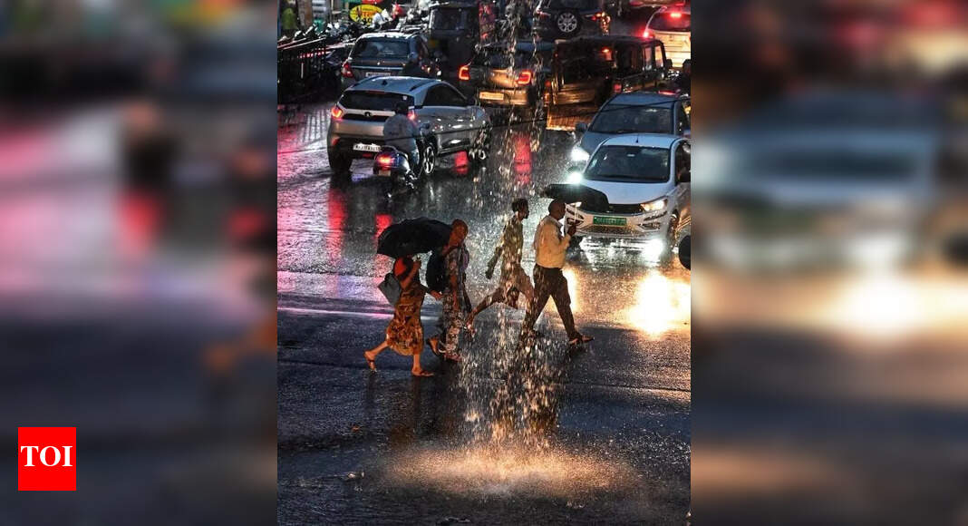 Heavy Rains Lash City Again, Met Dept Issues Yellow Alert | Nagpur News ...