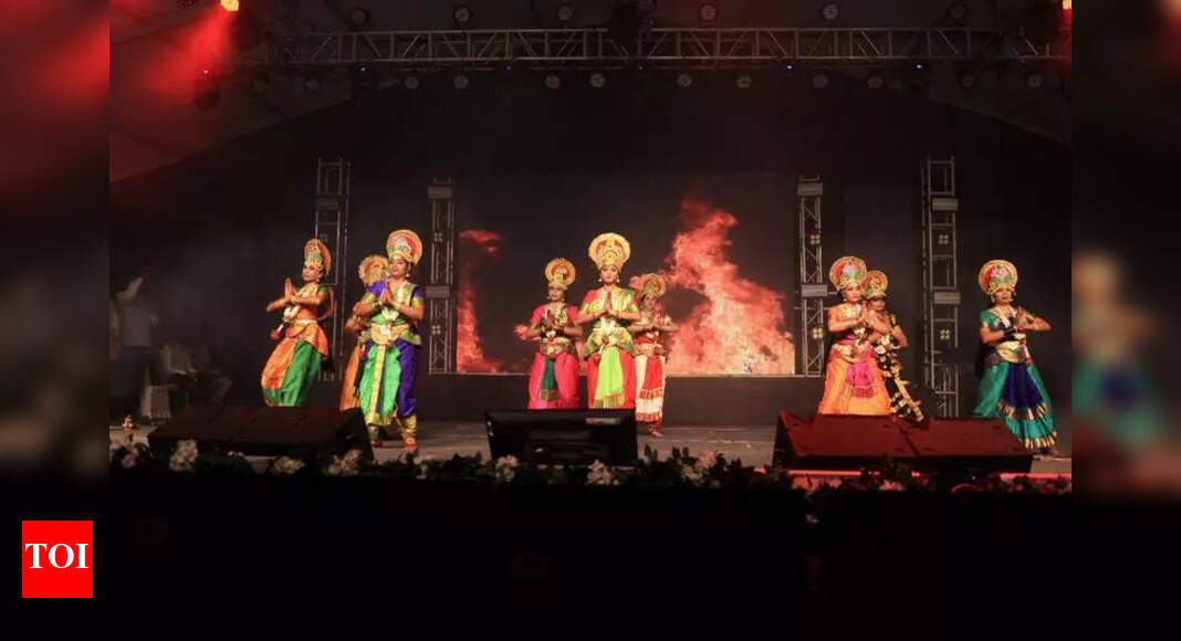 Participants enjoy at Gonikoppal Women’s Dasara programme | Mysuru News ...