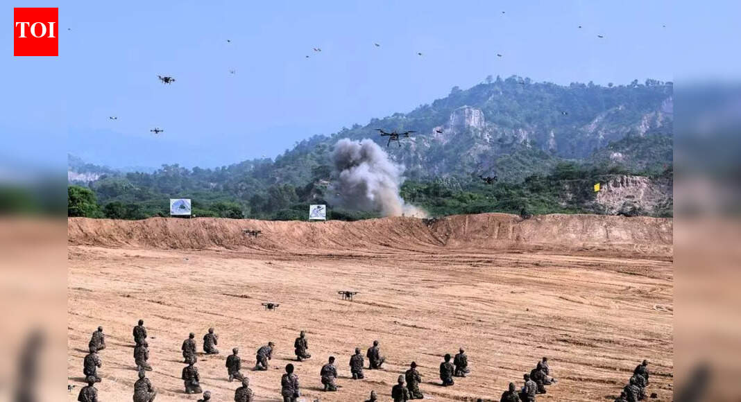 Future wars with drones: Western Army commander pushes soldier-level ...