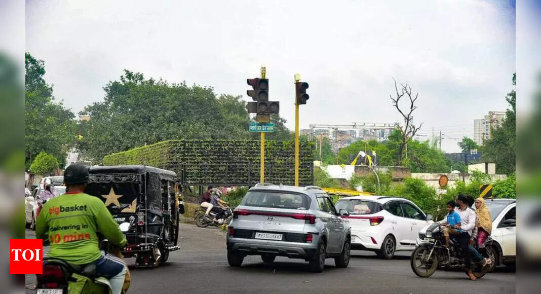 No Green After Red, Only Blackout At Traffic Lights Puts Motorists In A ...