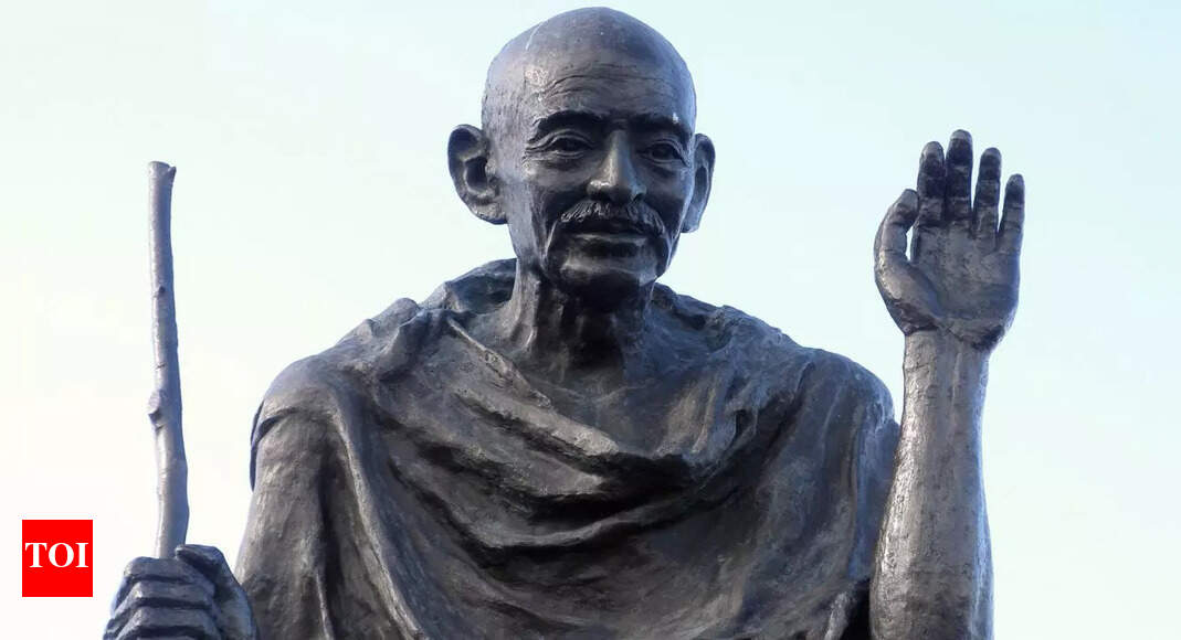 Mahatma Gandhi Quotes: 20 famous quotes by Mahatma Gandhi on hard work ...