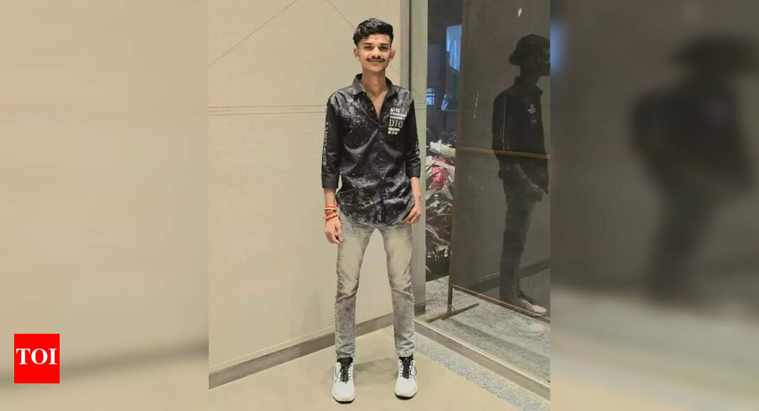 Out on bail, goon opens fire at garba venue in Ulhasnagar, held ...