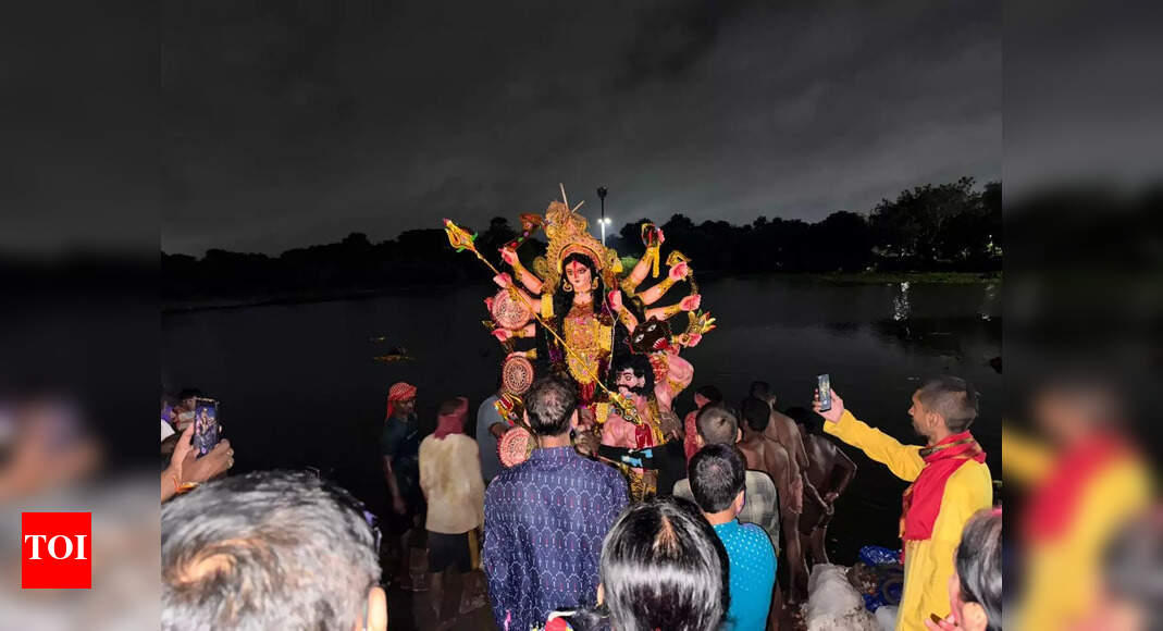 Bokaro Celebrates Vijaya Dashami: Ravan Dahan and Colorful Idol ...