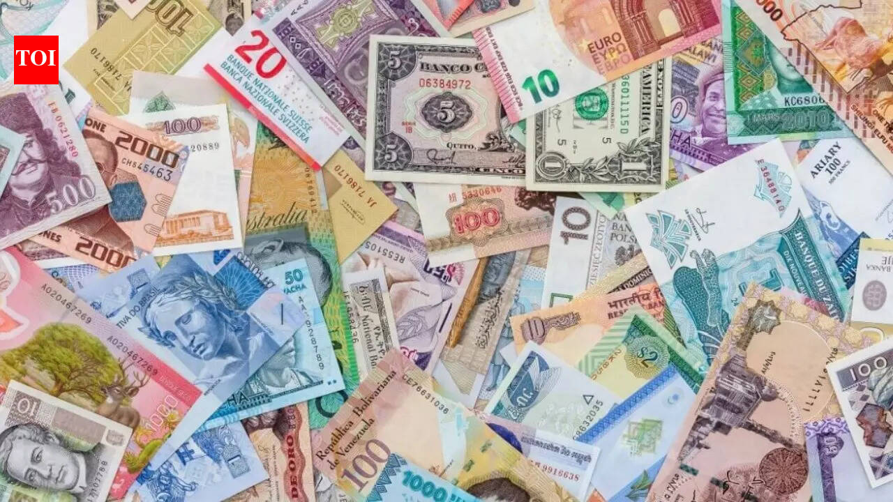 Top 10 highest currencies in the world in 2025