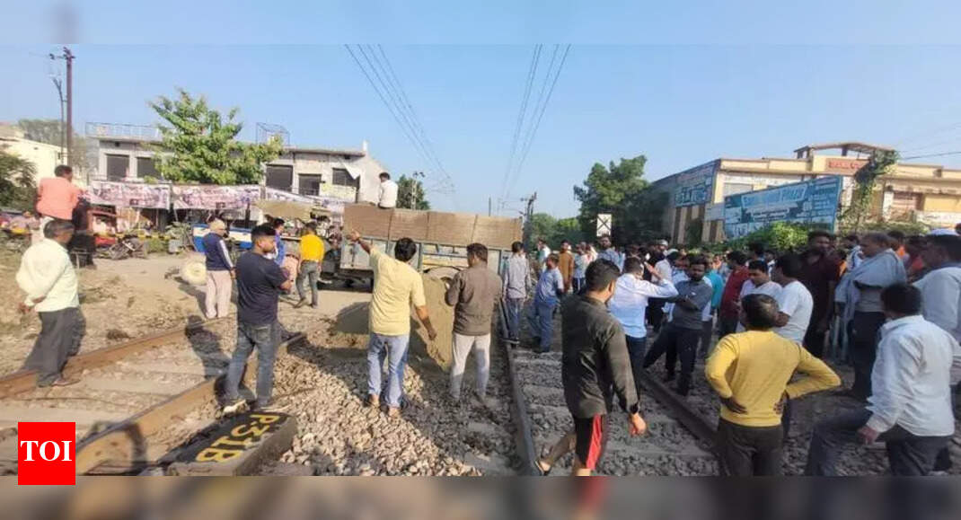 Tractor trolley gets stuck on rly track, ‘major accident’ averted ...