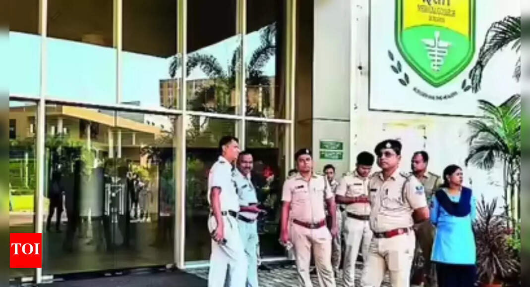 Durgapur MBBS student in limbo: Survivor calls him ‘dost’; father labels him ‘rapist’ | Kolkata ...