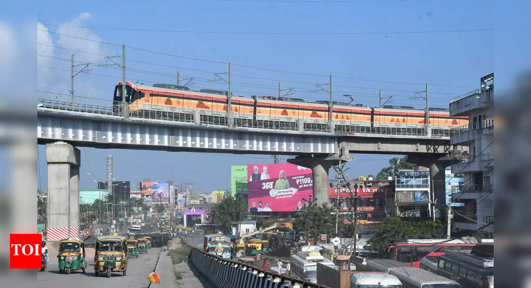 Over 50k take Patna metro in 1st week, commuters hail hassle-free ride ...