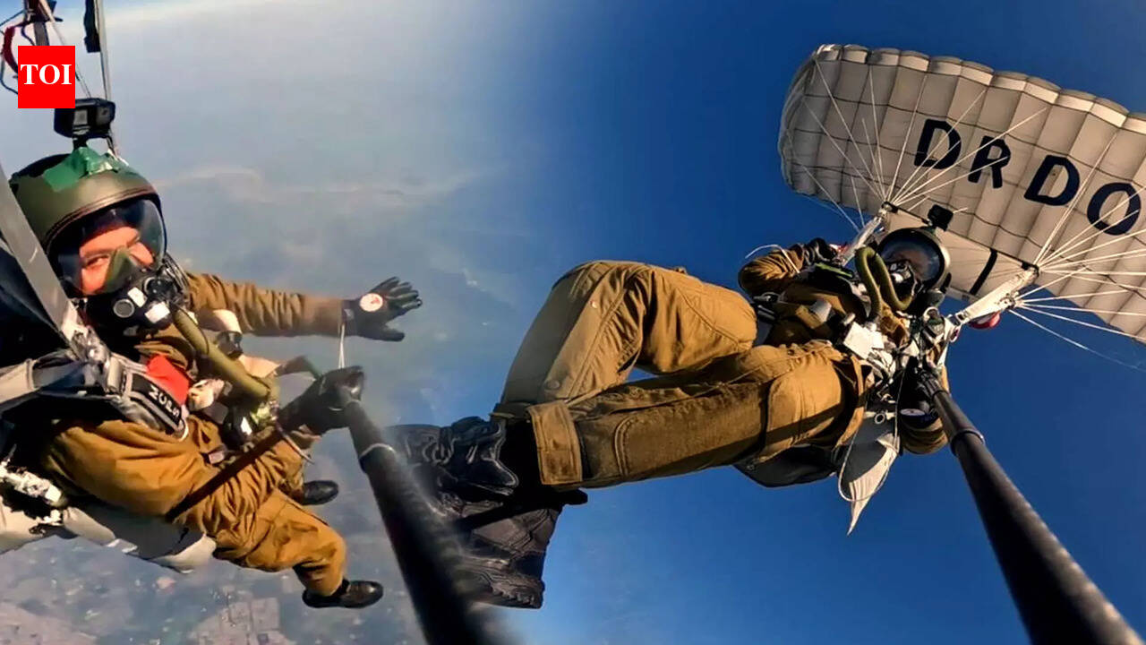 DRDO's Combat Parachute System Successfully Tested; IAF Soldiers ...