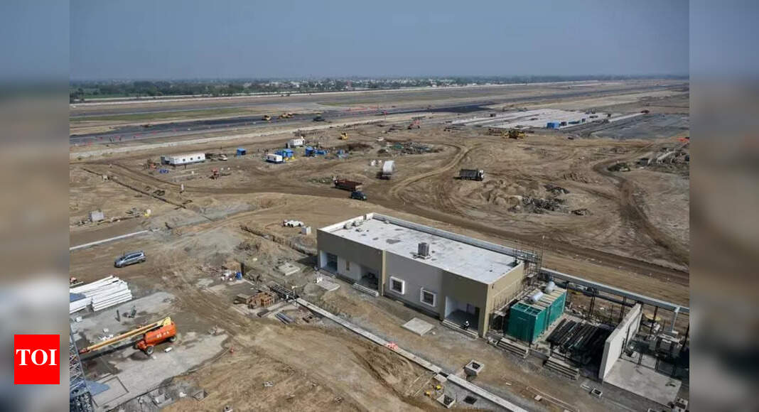 FIR against 90 for construction on land notified for Noida airport ...