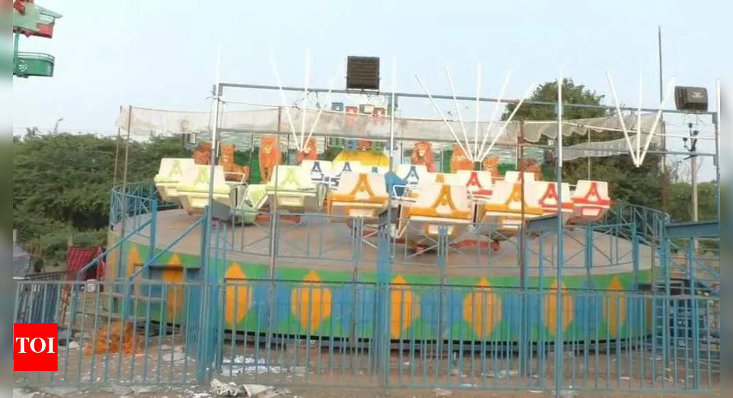 Couple injured as ‘breakdance’ ride overturns in fair in Jetpur near ...