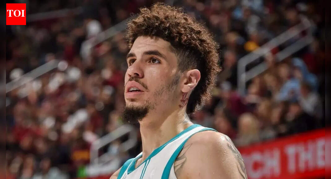 Is LaMelo Ball playing tonight vs the New Orleans Pelicans? Latest ...