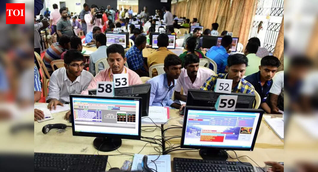 802 MBBS seats still vacant after 3 rounds | Chennai News - The Times ...
