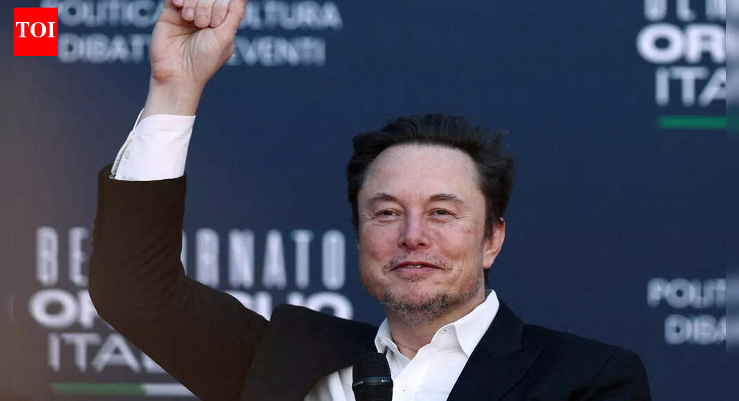 Elon Musk's high-tech plan to end poverty: Robots do the jobs, humans ...