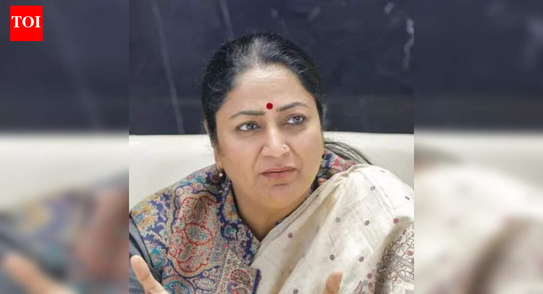 CM announces Rs 10L ex gratia to kin of each deceased | Delhi News ...