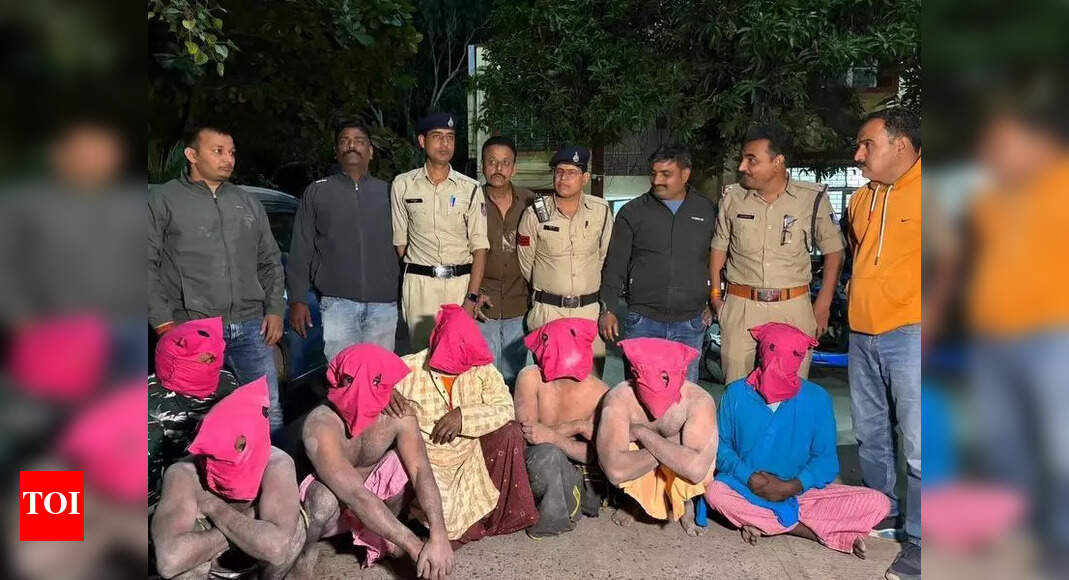 Seven arrested for robbing family on Indore highway | Indore News - The ...