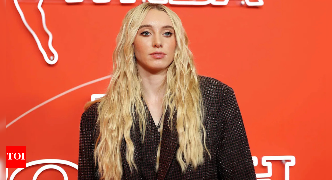 Kids go wild as Paige Bueckers surprises Dallas-based gym with ...