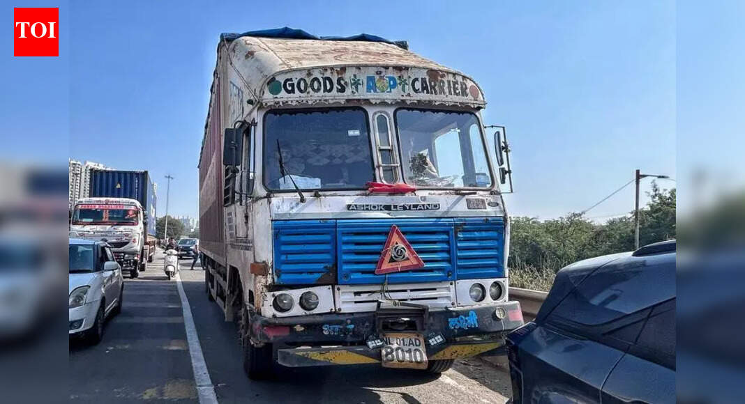 Container truck causes pile-up on Katraj Dehu Road Bypass, five ...