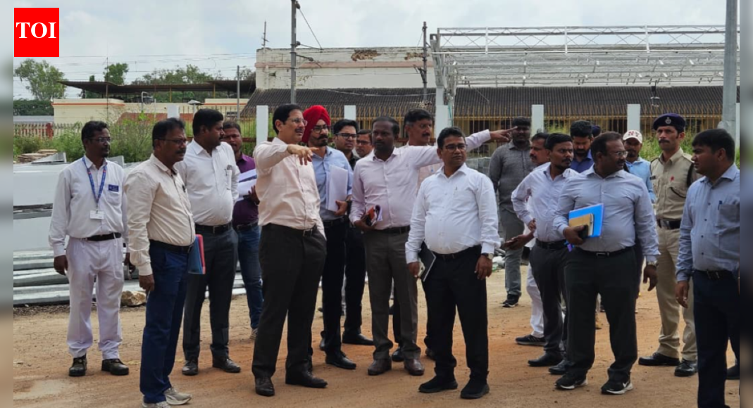 Southern Railway GM inspects three railway stations in Coimbatore ...