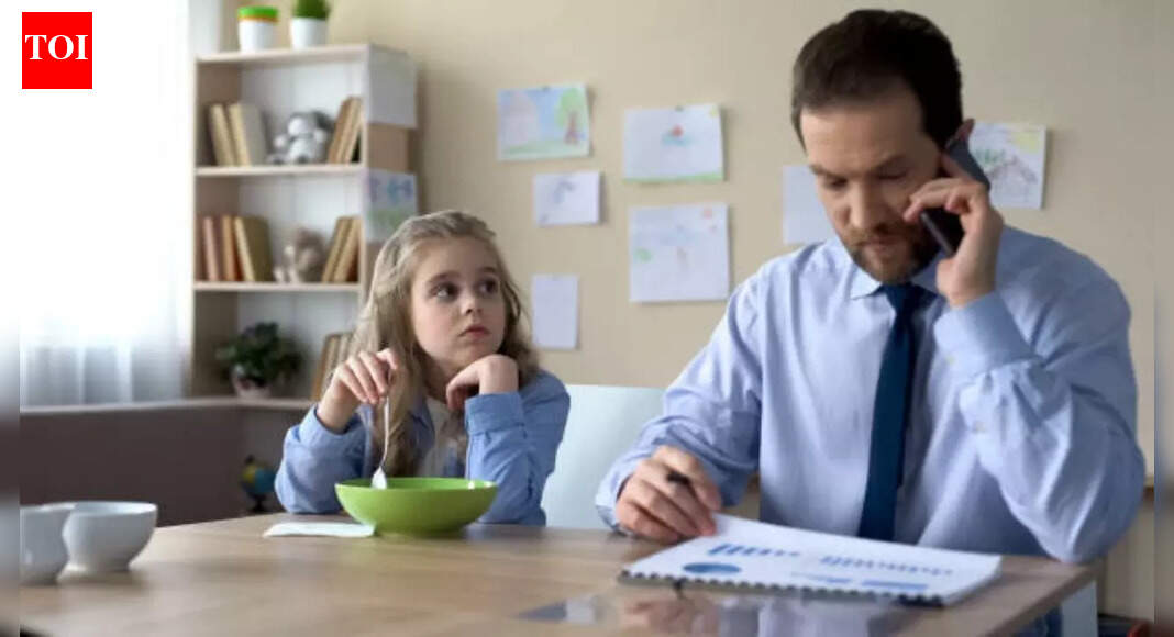How being an emotionally unavailable father can influence your child’s ...