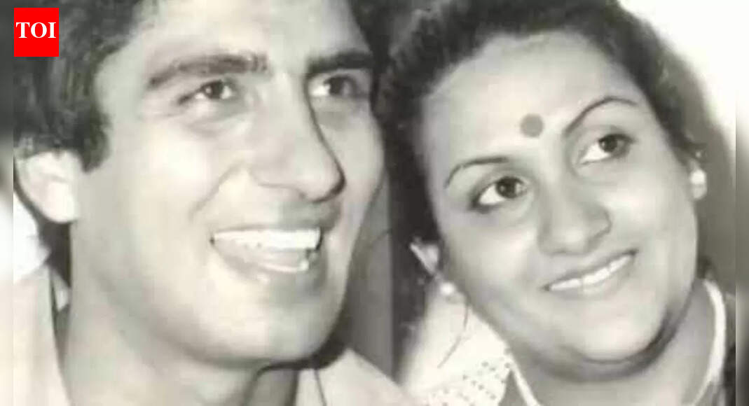 Juhi Babbar celebrates parents Raj Babbar, Nadira’s 50th wedding ...