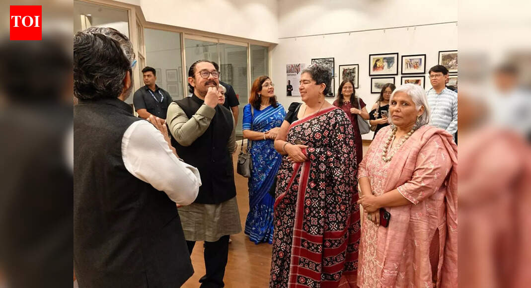 Aamir Khan turns up at Reena Datta’s Art show;'When your ex surprises ...