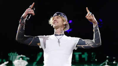 Machine Gun Kelly’s Las Vegas Grand Prix performance turns magical with ...
