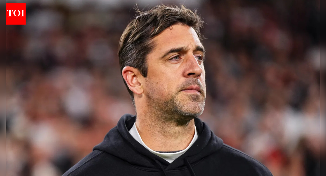 Will Aaron Rodgers play against the Baltimore Ravens? Fresh injury ...