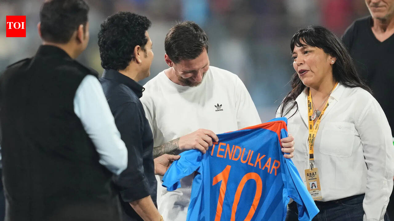 Lionel Messi GOAT Tour of India Highlights: Lionel Messi receives ...