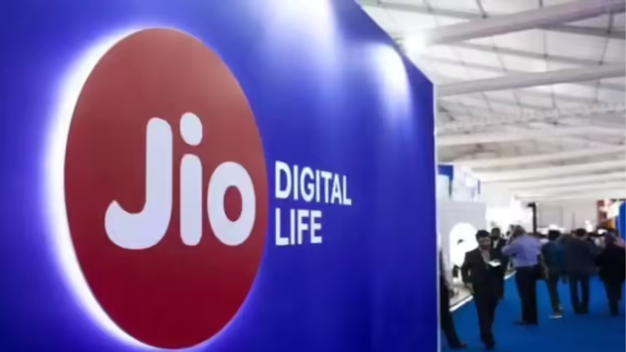Jio Happy New Year 2026 Offer: Get ₹35,000 Worth Of Benefits For Just ₹500!