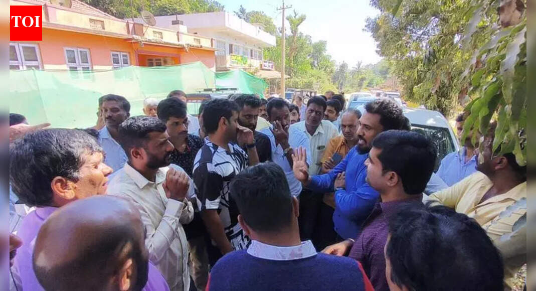 Koothi villagers protest alleged substandard work of state highway ...