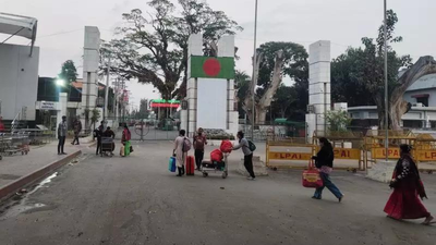 Border tensions rise amid Bangladesh unrest | Kolkata News - The Times ...
