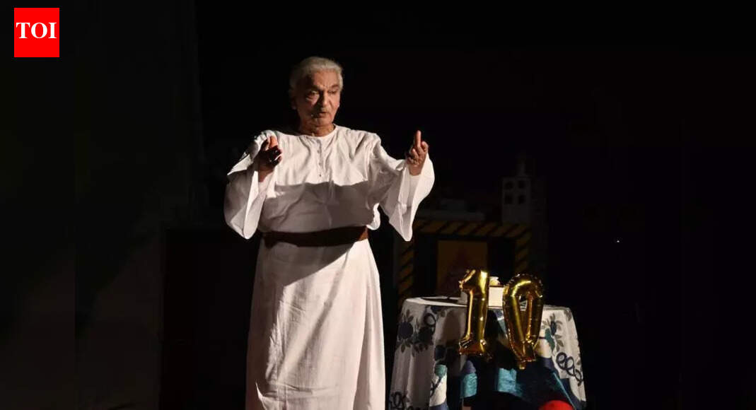 Class act! At 82, theatre veteran Anil Rastogi is 100 not out | Lucknow ...