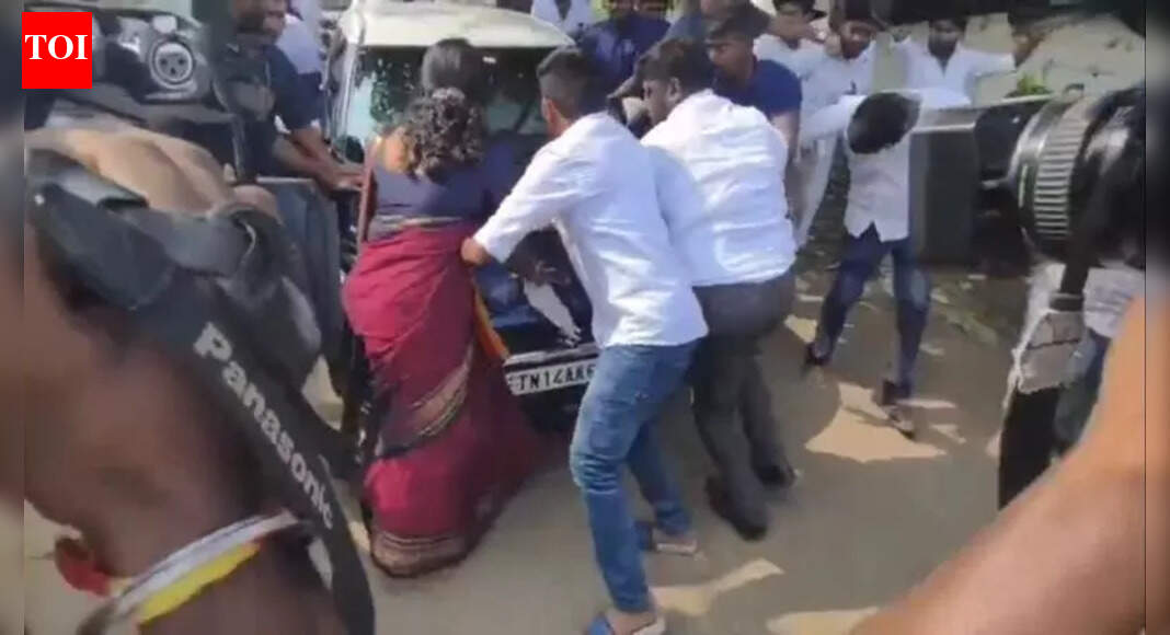 Woman blocks Vijay’s car over TVK post row | Chennai News - The Times ...