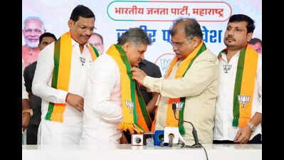 Rahul Kalate of NCP (SP) switches over to BJP in Pimpri Chinchwad ...