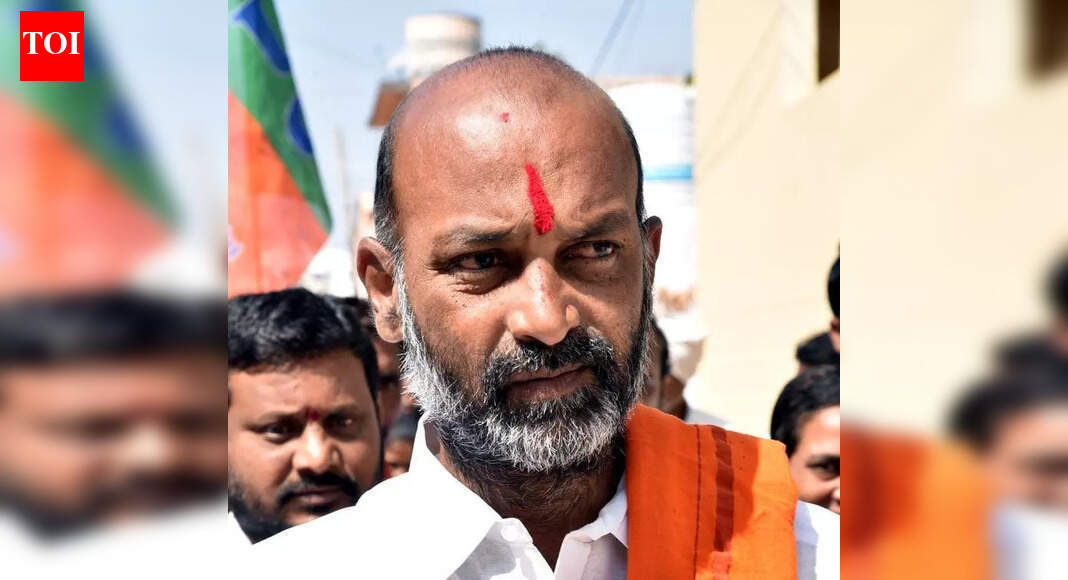 Revanth Reddy, KCR have secret pact, says Union minister Bandi Sanjay ...