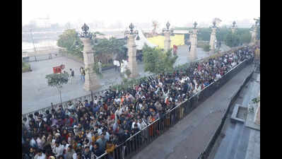 Over 2 lakh visit Mahakaleshwar temple as winter vacation begins ...