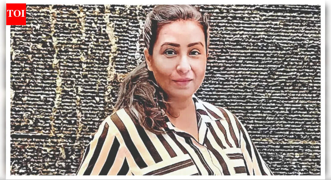 Shilpa Shinde: I was actually complimenting Shubhangi Atre, not ...