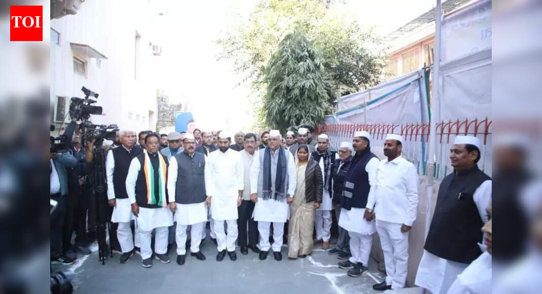 Dotasra fumes at absentees in Foundation Day event | Jaipur News - The ...