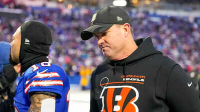 Cincinnati Bengals' faith in Zac Taylor sparks controversy after fan ...